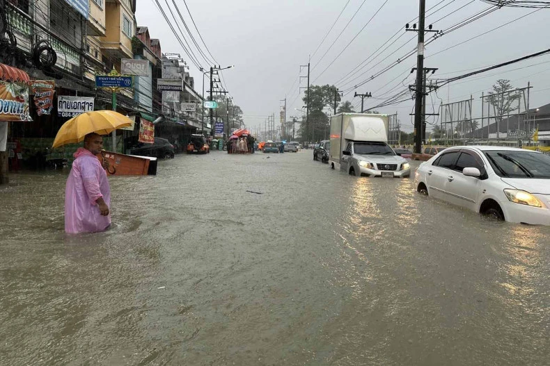 Thailand: flooding continues in five southern provinces | Vietnam+ ...
