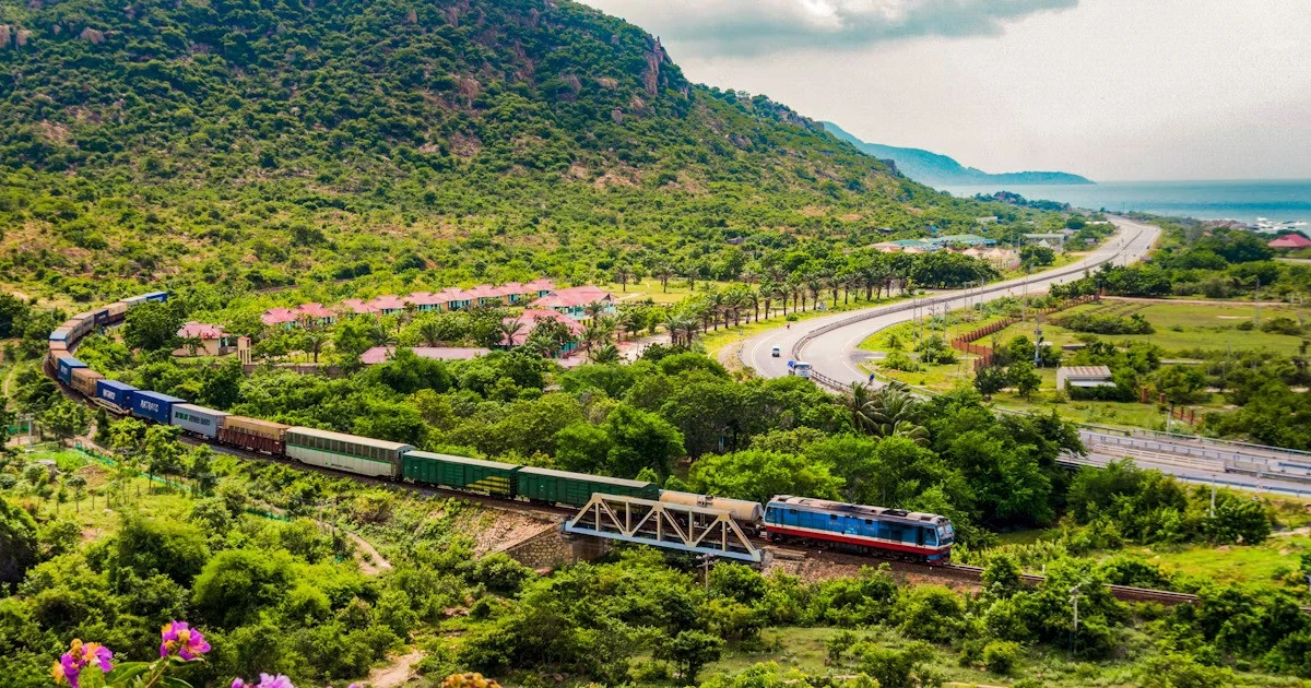 Vietnam’s North-South Express named world’s best train ride | Vietnam+ ...
