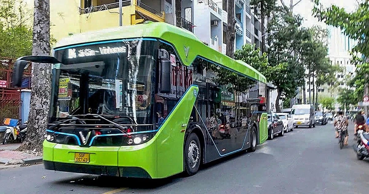 Ho Chi Minh City targets green bus network by 2030 | Vietnam+ (VietnamPlus)